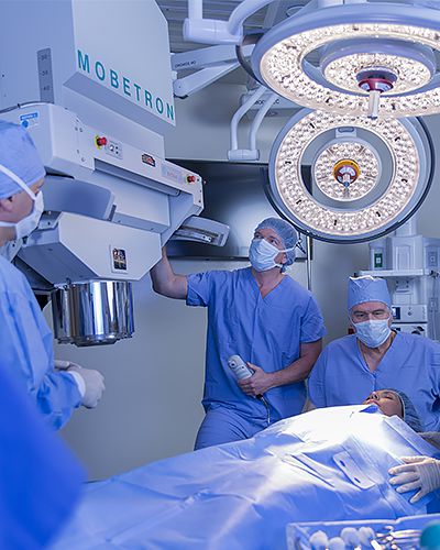 Mobetron - Electron-beam IORT Machine - IntraOp